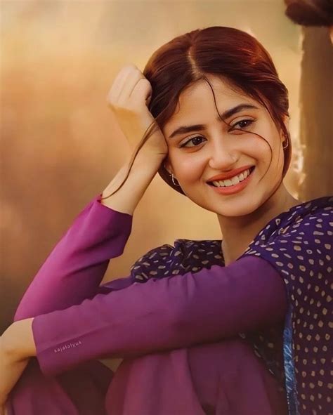 Pin Di Kanwal Su Pakistani Actresses Nel 2024