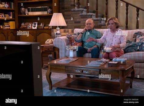 That 90s Show Aka That 90s Show From Left Kurtwood Smith Debra