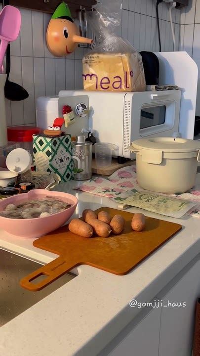 집에 놀러온 친구와 함께 김치부침개와 바질파스타🍝🖤 Minivlog Food Vlog Cooking Koreanfood