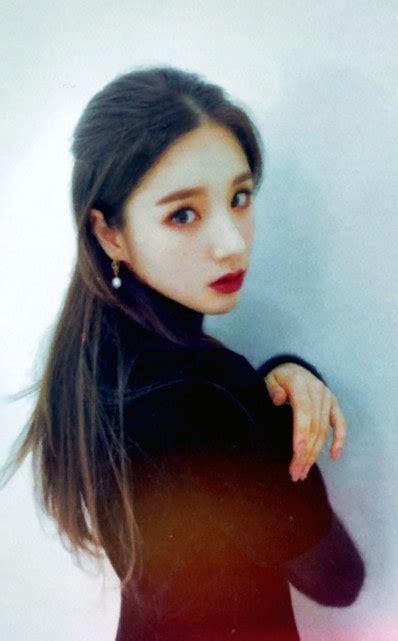 Premier Greeting Meet And Up Loona Collect