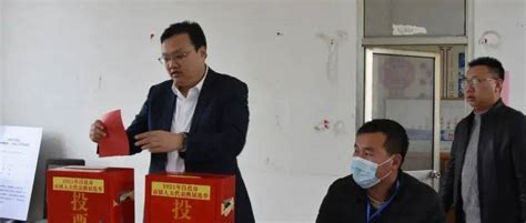 柳疃镇市镇两级人大代表换届选举圆满收官选民选区清票