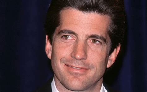 【mini Bio】迷你人物纪录片系列：john F Kennedy Jr （小约翰·肯尼迪）【自制中英双字幕】 哔哩哔哩 ゜ ゜ つロ