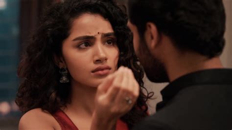 Indian Actress Anupama Parameswaran Hot Kissing And Bed Scenes Hd Eporner