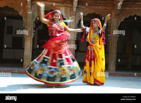 Rajasthani Women Performing Ghoomer Dance In Haveli Rajasthan Stock