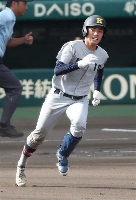 決勝戦で6回に中堅フェンス直撃の二塁打を放つ慶応・加藤 スポニチ Sponichi Annex 野球