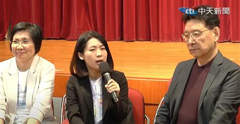 黑特 巧芯說翻他信箱的是年代記者 Hatepolitics板 Disp Bbs