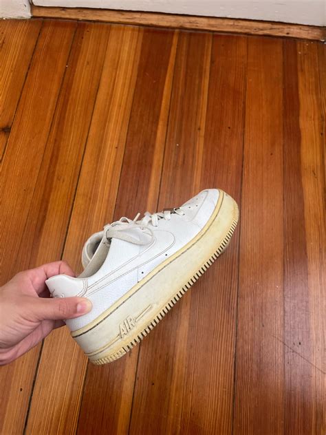 How To Remove Yellowing From Shoe Soles