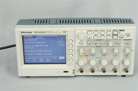 Tektronix Tds2024b Digital Storage Oscilloscope Rescience