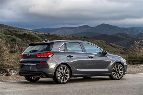 Hyundai Reveals All New Elantra Gt At 2017 Chicago Auto Show