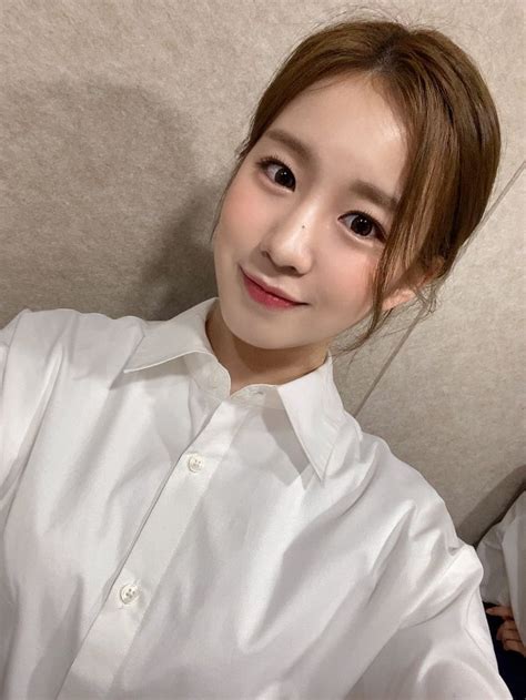 woo ah 우아 on Twitter Woo ah Korean girl Woo