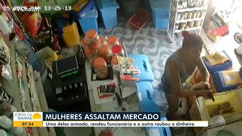 VÍdeo Câmera De Segurança Registra Momento Em Que Mulheres Assaltam