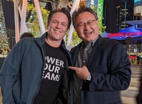 微软、索尼两位大佬合影 吉田修平晒照同框菲尔斯宾塞 索尼微软ps5 ——快科技驱动之家旗下媒体 科技改变未来