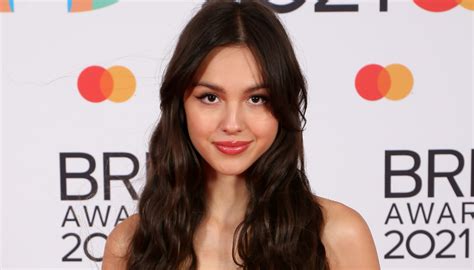 Olivia Rodrigos ‘drivers License Tops Most Streamed Song List