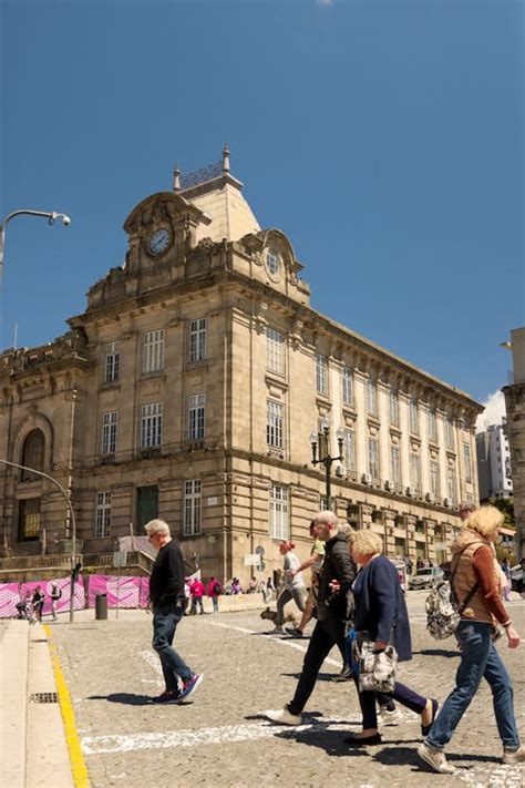 포르투갈 포르투의 역사적 건축물의 거리 풍경 · 무료 스톡 사진