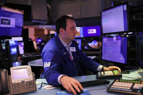 Nasdaq Sandp And Dow Jones Plunge As Robust Jobs Stats Erode Fed Pivot