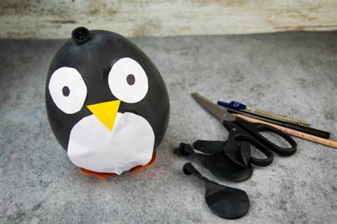 Globo con forma de pingüino que se mueve y no se vuelca Muy divertido
