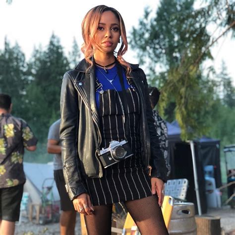Steal The Look Dress Like Toni Topaz From Riverdale Elemental Spot