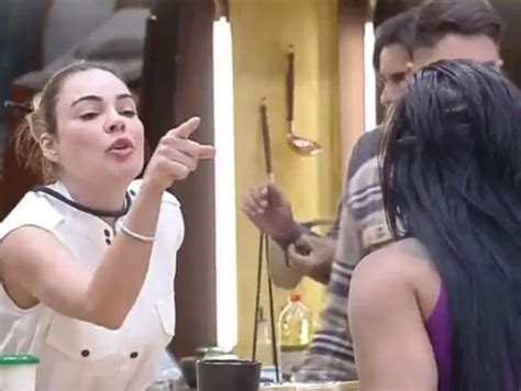 Rachel Sheherazade acaba de ser expulsa da Fazenda Jornal de Brasília