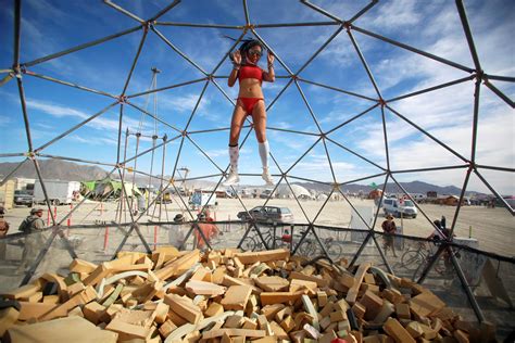Crazy Photos From Inside Burning Man 2016 Business Insider