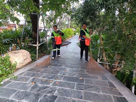 เขตสาทร ดูแลความสะอาดบริเวณสวนสาธารณะเขตสาทร สํานักงานประชาสัมพันธ์