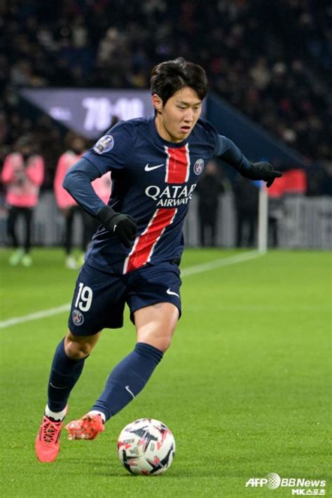 ‘이강인 벤치 Psg Ucl 16강 Po 2차전 브레스트전 선발 명단 발표···‘바르콜라·뎀벨레·흐비차 스리톱 Zum 뉴스