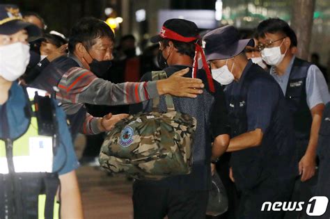 화물연대 하이트진로 본사 점거 해제 뉴스1