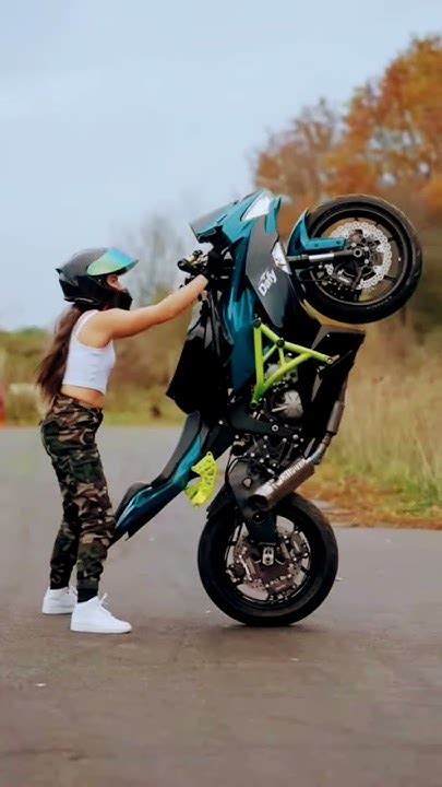 බයික් පදින්න ආස අය කෝ ලයික් එකක්දාමු Youtube