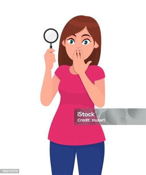 충격을 받은 젊은 여성은 돋보기를 보여주고 손으로 입을 가리고 있었다 여성 캐릭터 디자인 일러스트 인간의 감정 얼굴 표정 벡터