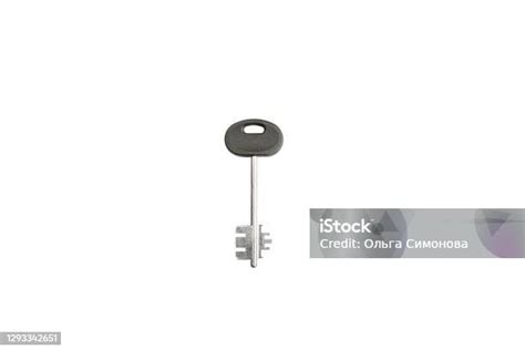 흰색 배경에 집의 문에서 금속 키 격리 키 제조 집 아파트 건물 디자인 프로젝트 이사 모기지 임대 및 부동산 예약 복사 공간 갈음질에 대한 스톡 사진 및 기타 이미지