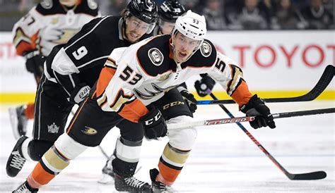 Maxime Comtois Signe Un Contrat à Deux Volets Avec Une équipe De La Lnh