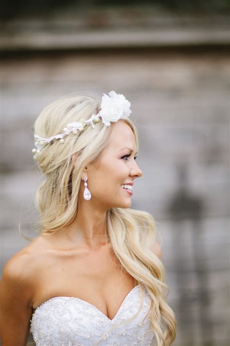 Elegant And Glamorous Barn Wedding Weddingchicks