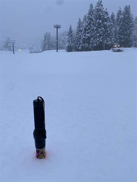 さかえ倶楽部スキー場 【1月13日】 おはようございます☀ 昨日からの降雪、ベースで30センチ〜‼️ Facebook