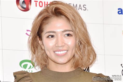 画像111 今井華、ヘアメンテ報告 美背中ざっくりキャミ姿に「セクシー」「綺麗すぎる」 モデルプレス