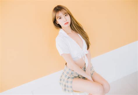 lee ahrin 이아린 [moon night snap] the present chapter 02 foamgirl