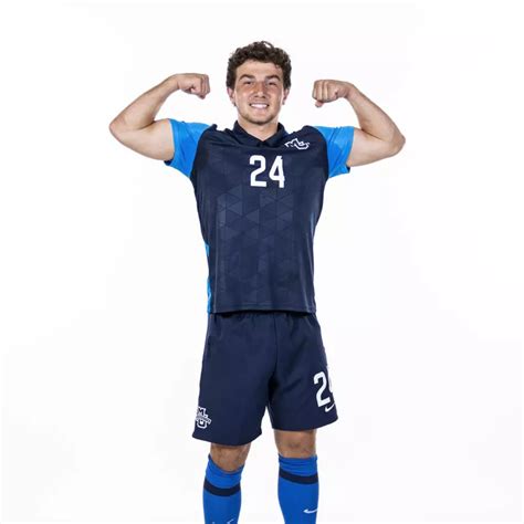 Donovan Jones 24 The Marquette Nil Store
