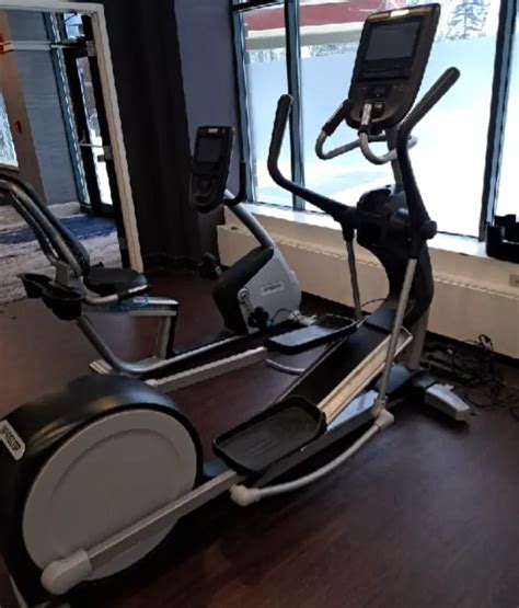 Precor EFX 665 P62 Total Body Elliptical Pro Gym