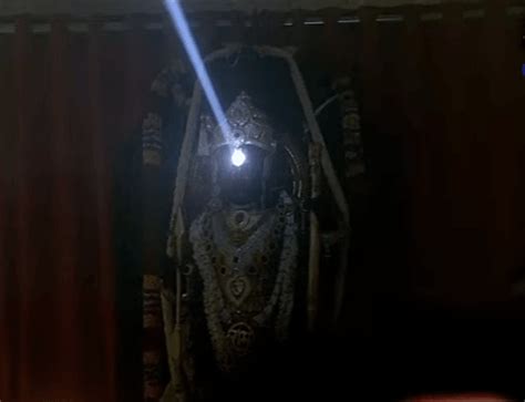 Surya Tilak Illuminates Ram Lalla In Ayodhya Mesmerising Pictures