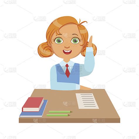 可爱的女学生坐在课桌旁，举手回答，一个丰富多彩的角色