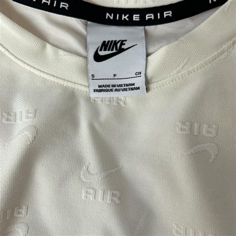 Nike Air Crop Top Size Small Depop