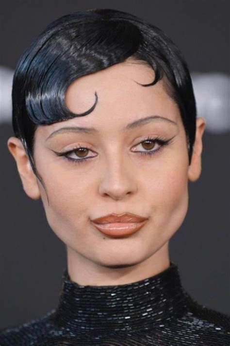 Gorgeous Pixie Hairstyles For Thick Hair Fabbon