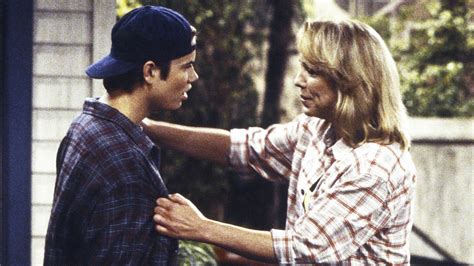 10 Best Episodes Of Grace Under Fire Which Ended 25 Years Ago