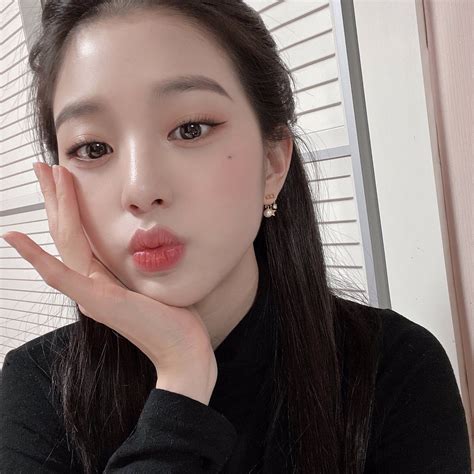 Officializone On Twitter 오늘도 파이팅해요 위즈원🖤💖 今日も頑張りましょうwizone🖤💖 원영