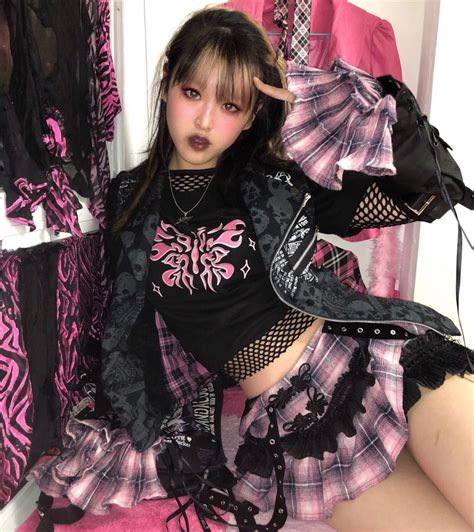 Grunge Outfits Alt Outfits Edgy Outfits Girl Outfits Pink Grunge