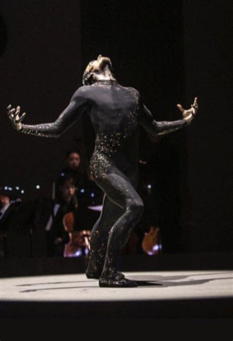Sergei Polunin Tanztheater Ballett Yoga Stellungen