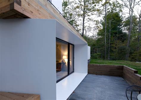 Taylor And Millers Sculptural Lake House In Massachusetts