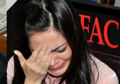 Video Mesum Tak Diakui Ariel Cut Tari Sedih Okezone Celebrity