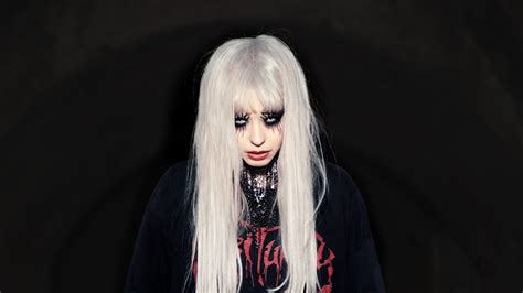 Cryalot Kero Kero Bonito Announces Debut Ep Icarus Shares Single