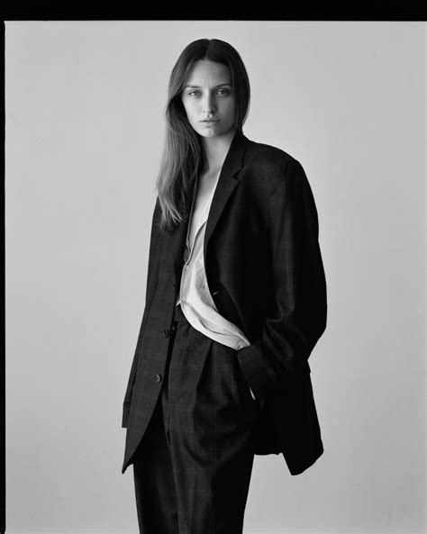 Brave Models Isabelle Schilling