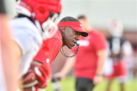 Arkansas Running Backs Coach Jimmy Smith Resigns Reportedly To Take