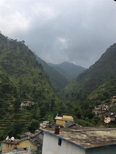हमारा प्यारा उत्तराखंड पलायन पर चर्चा पूरा जरूर पढ़े। एक दिन भरतू और